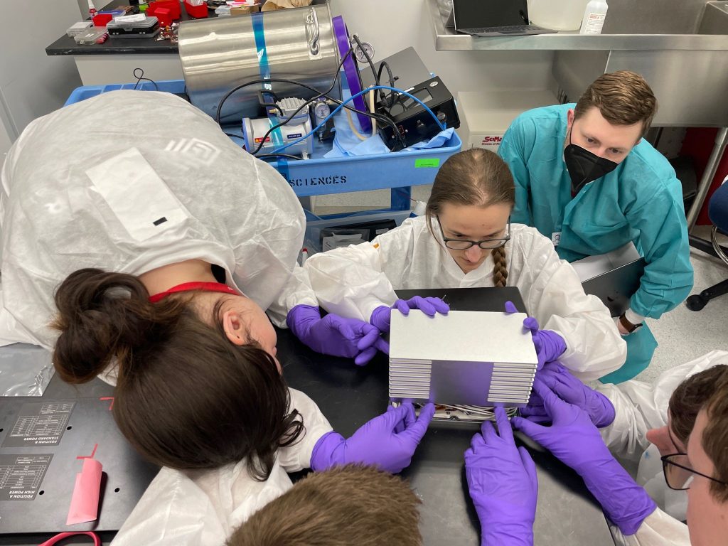 Ueberflieger2 - Yuri - Space biotech for a better life